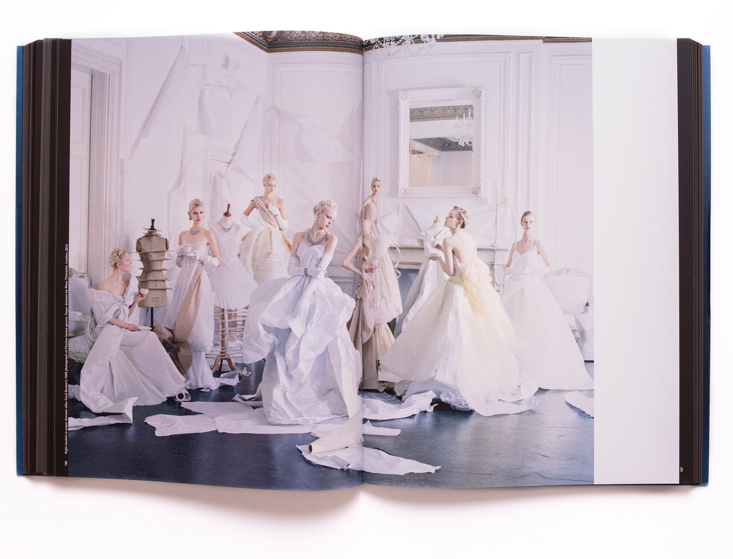 Tim Walker – Shoot for the Moon – www.photobookstore.nl