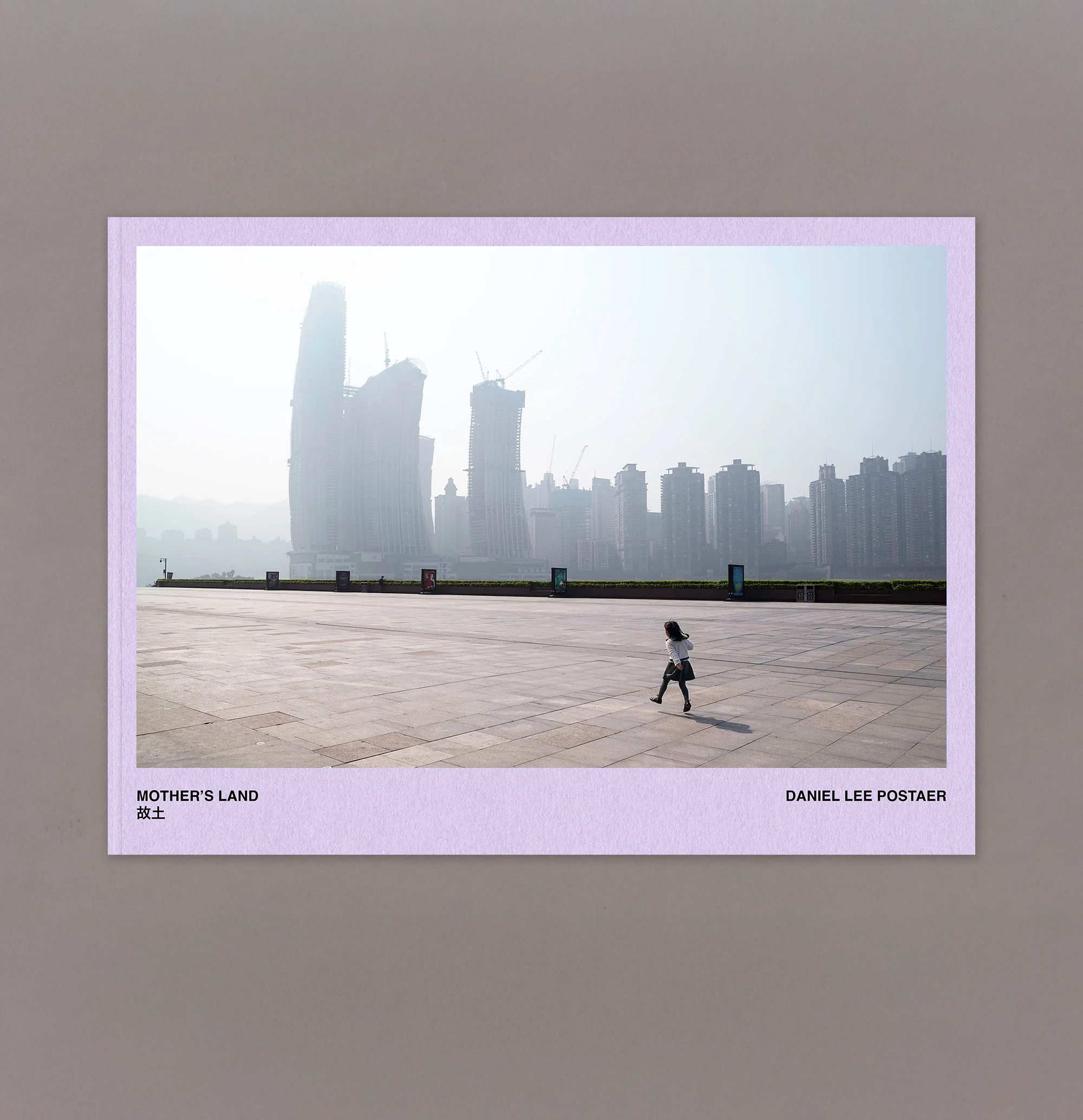 Daniel Lee Postaer – Mother’s Land (signed!) – www.photobookstore.nl